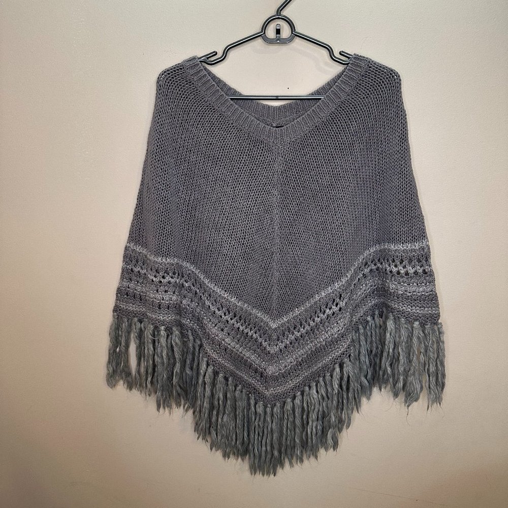 Gray Knitted Poncho - Gem